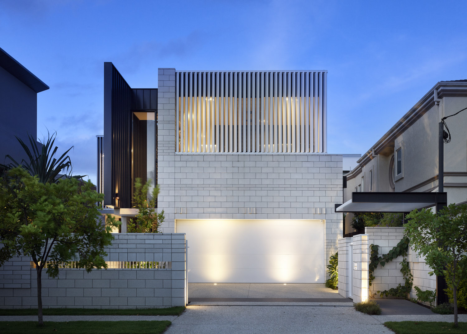 HEY House – Bligh Tanner